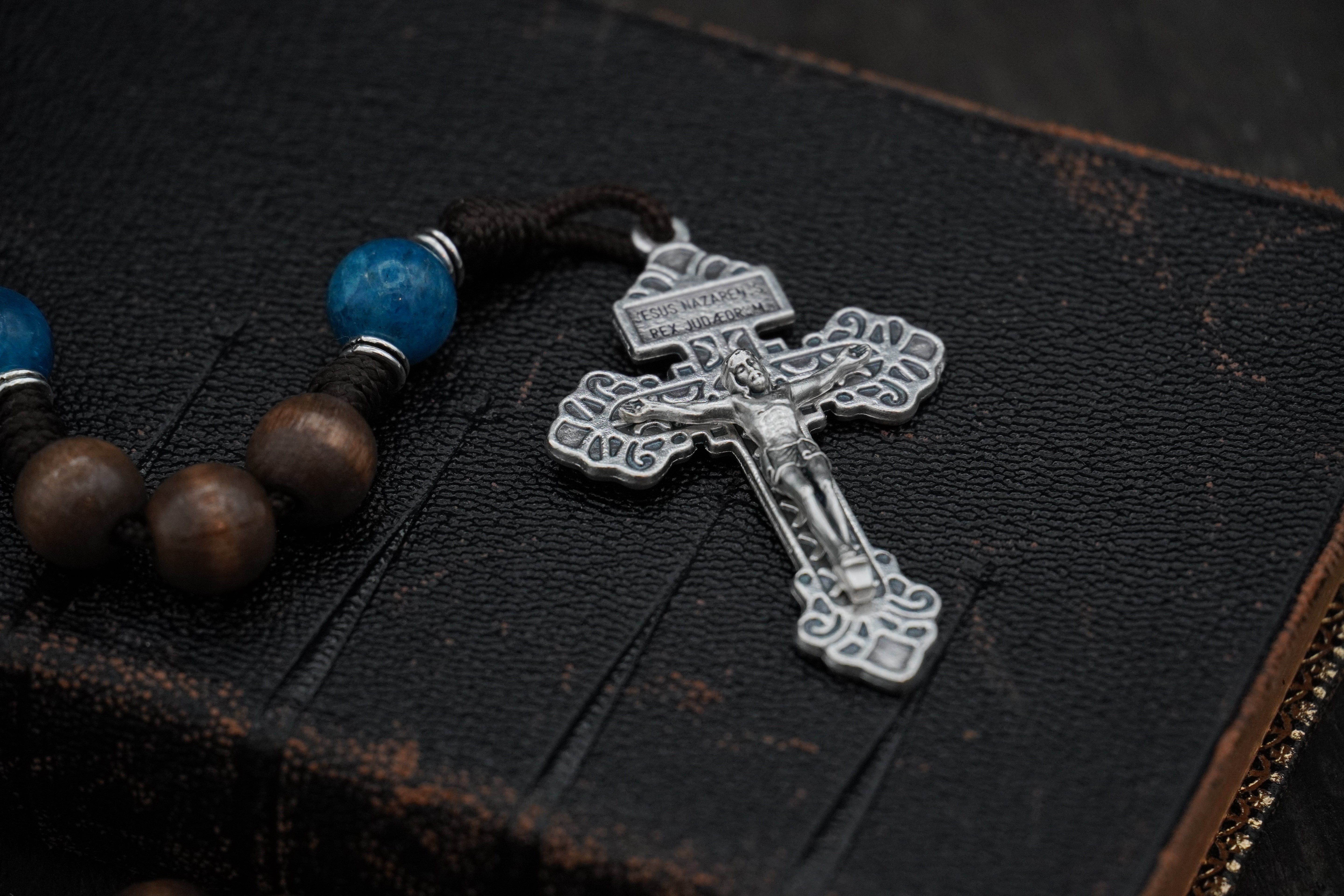 Holy Face of Jesus Rosary – Runewood Rosary Co.